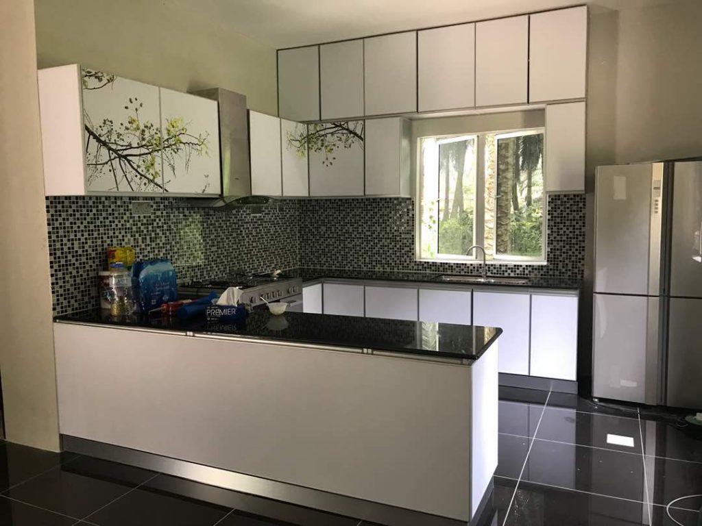 Kabinet Aluminium - The Cabinet Maker